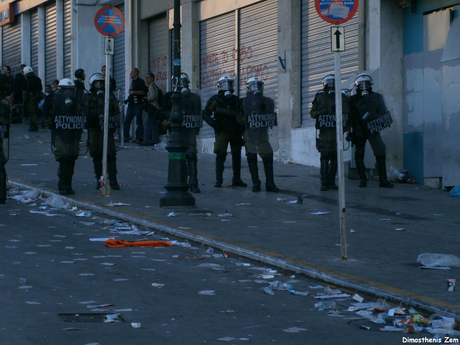 Social-Revolution: Συγκρούσεις με ΜΑΤ και ΚΝΑΤ 20 Οκτωβρίου 2011