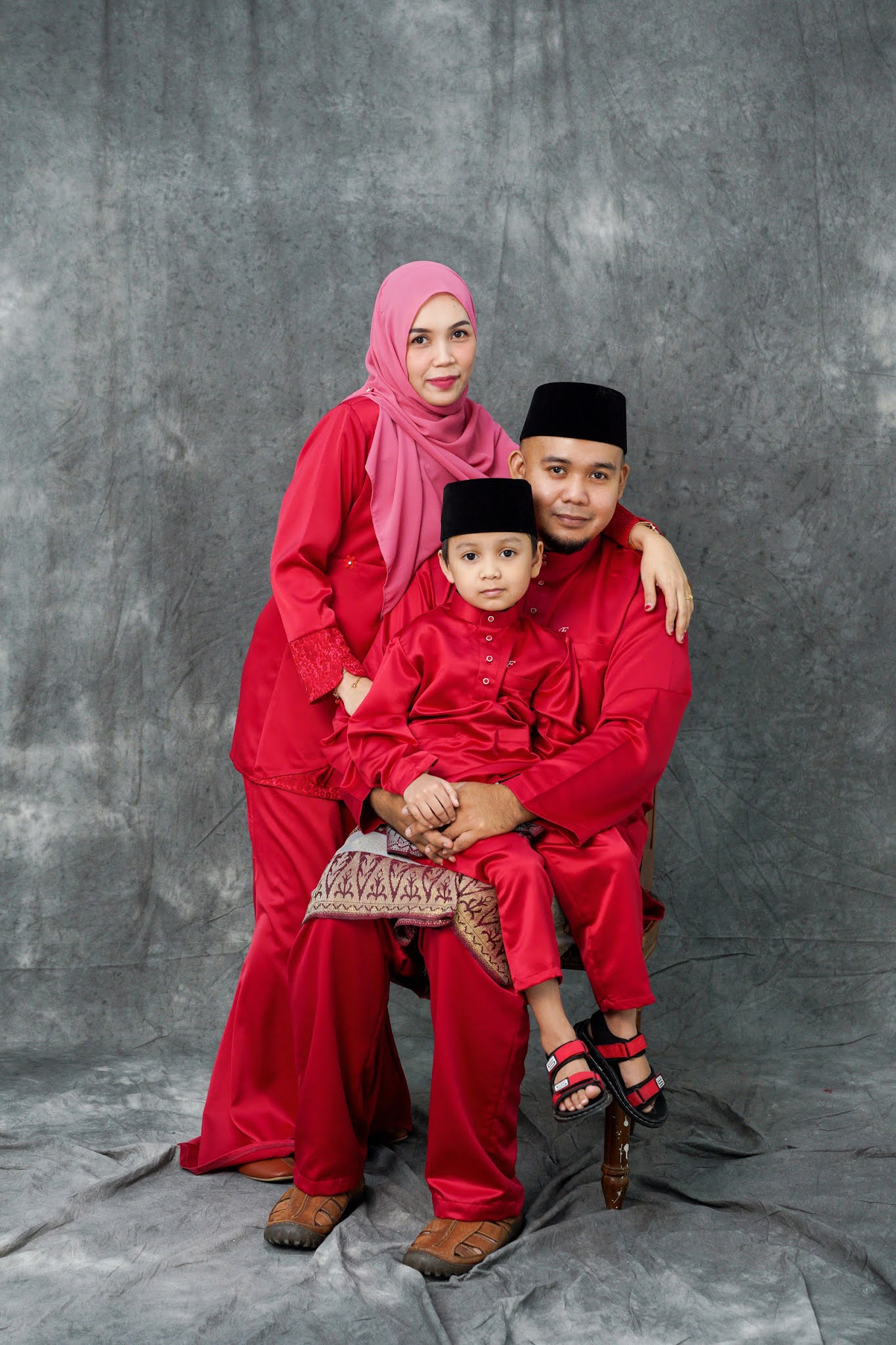 Photoshoot Raya di Studio CVS Production Cheras Balakong | Cipta ...