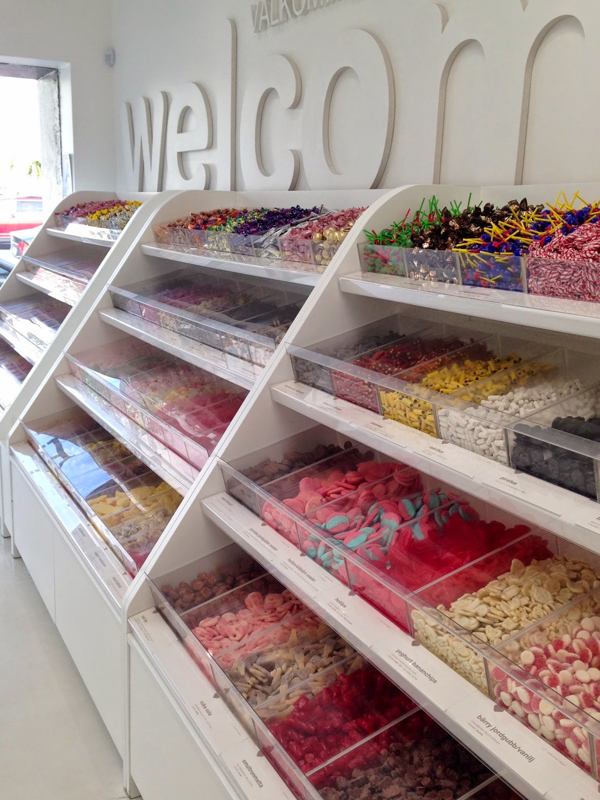 GOLDEN DREAMLAND: We Recommend: Sockerbit