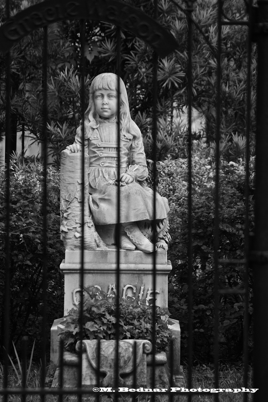 Of Verse, Poesy & Odes : Gracie Watson of Bonaventure Cemetery ...