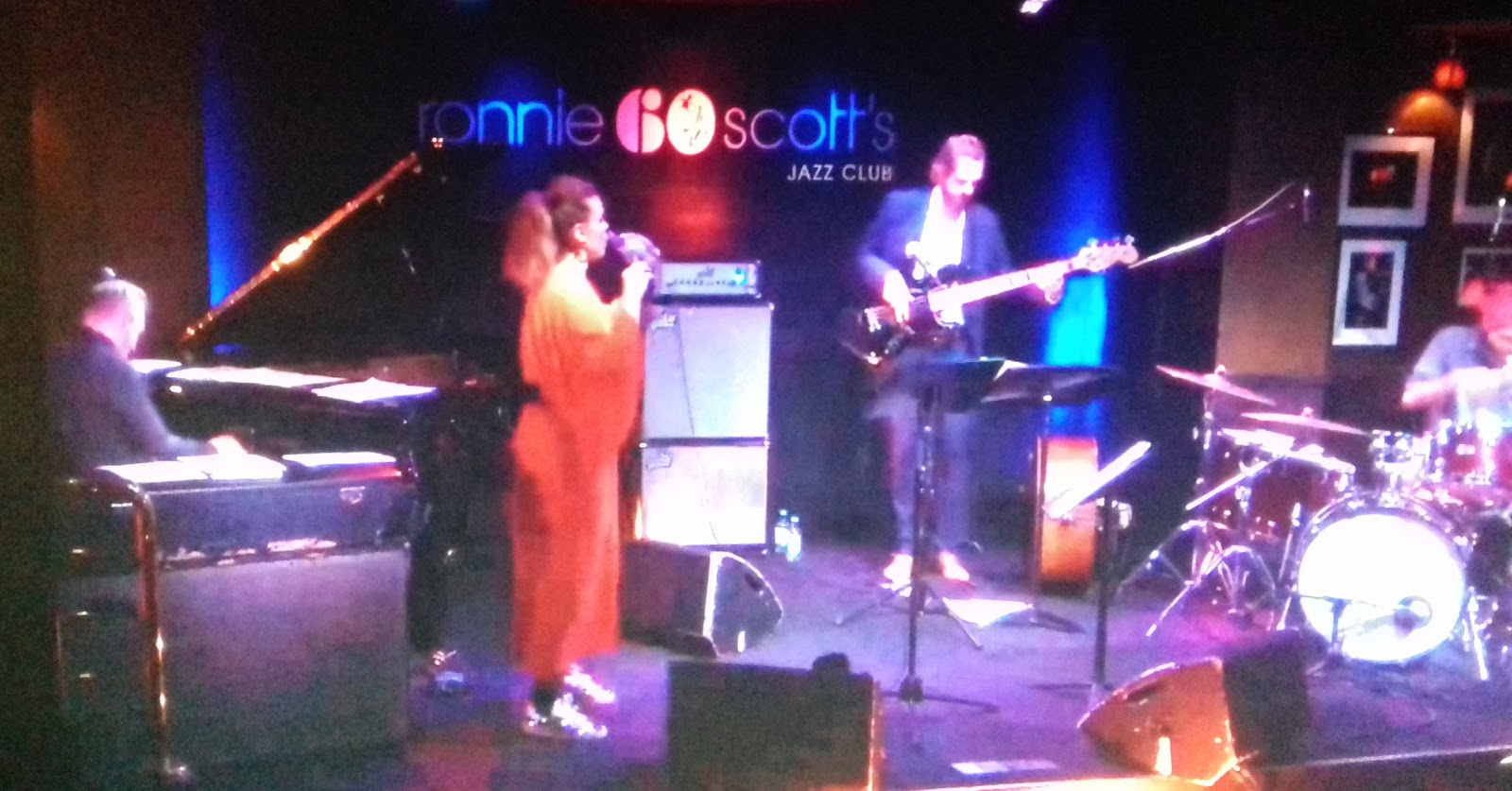 bebop spoken here: Live stream @ Ronnie Scott's - Polly Gibbons w ...