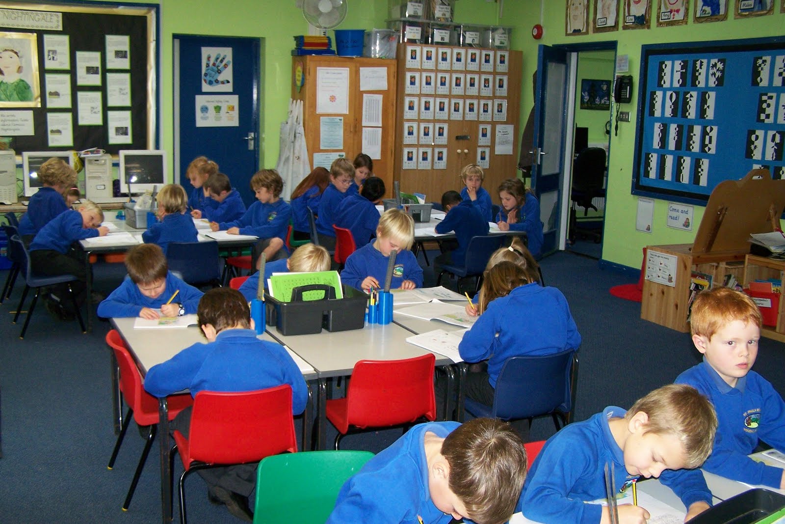 Christmas traditions in the UK and Poland