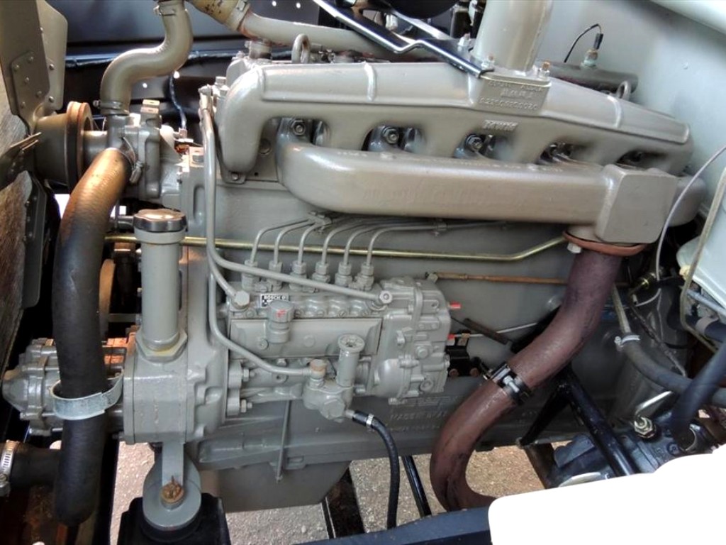 Ford F11000 zero KM preservado a 28 anos