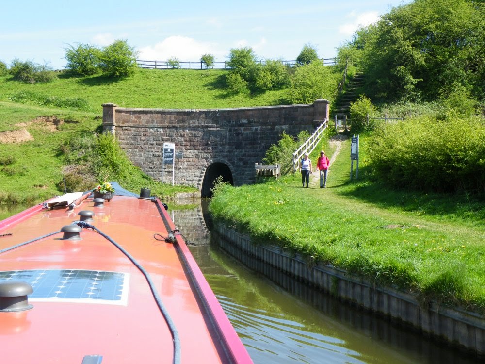 Travelling the Canals of England: Enjoying the Caldon Canal, including ...