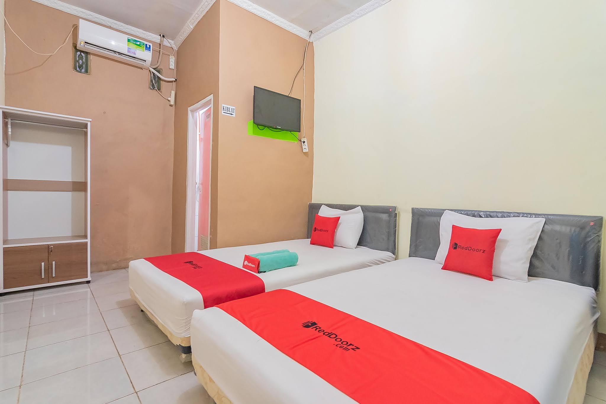 RedDoorz Hotel Lafapark Wisata Syariah Bekasi Karawang