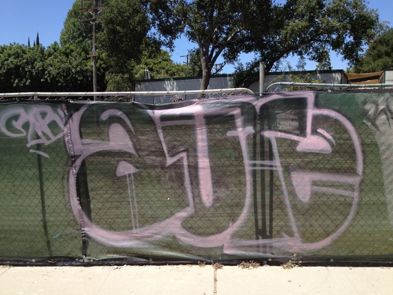 MELROSEandFAIRFAX: Puzle & Aute Freeway Graffiti