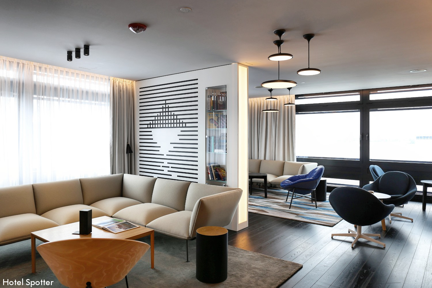 Salonik Club Lounge w Renaissance Warsaw Airport Hotel | Hotel Spotter