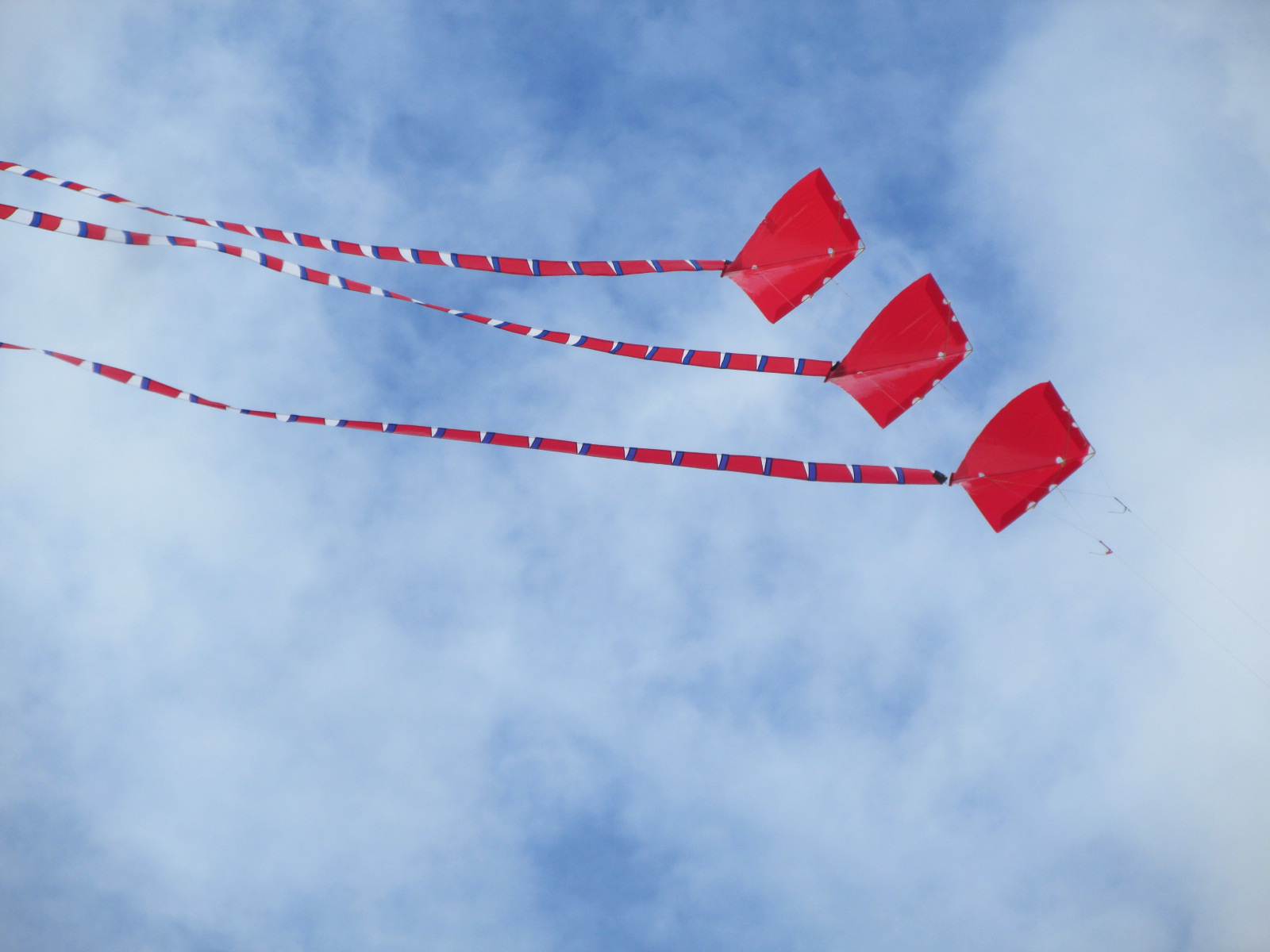 Peter Powell kites collection: 3' Stunter triple-stack