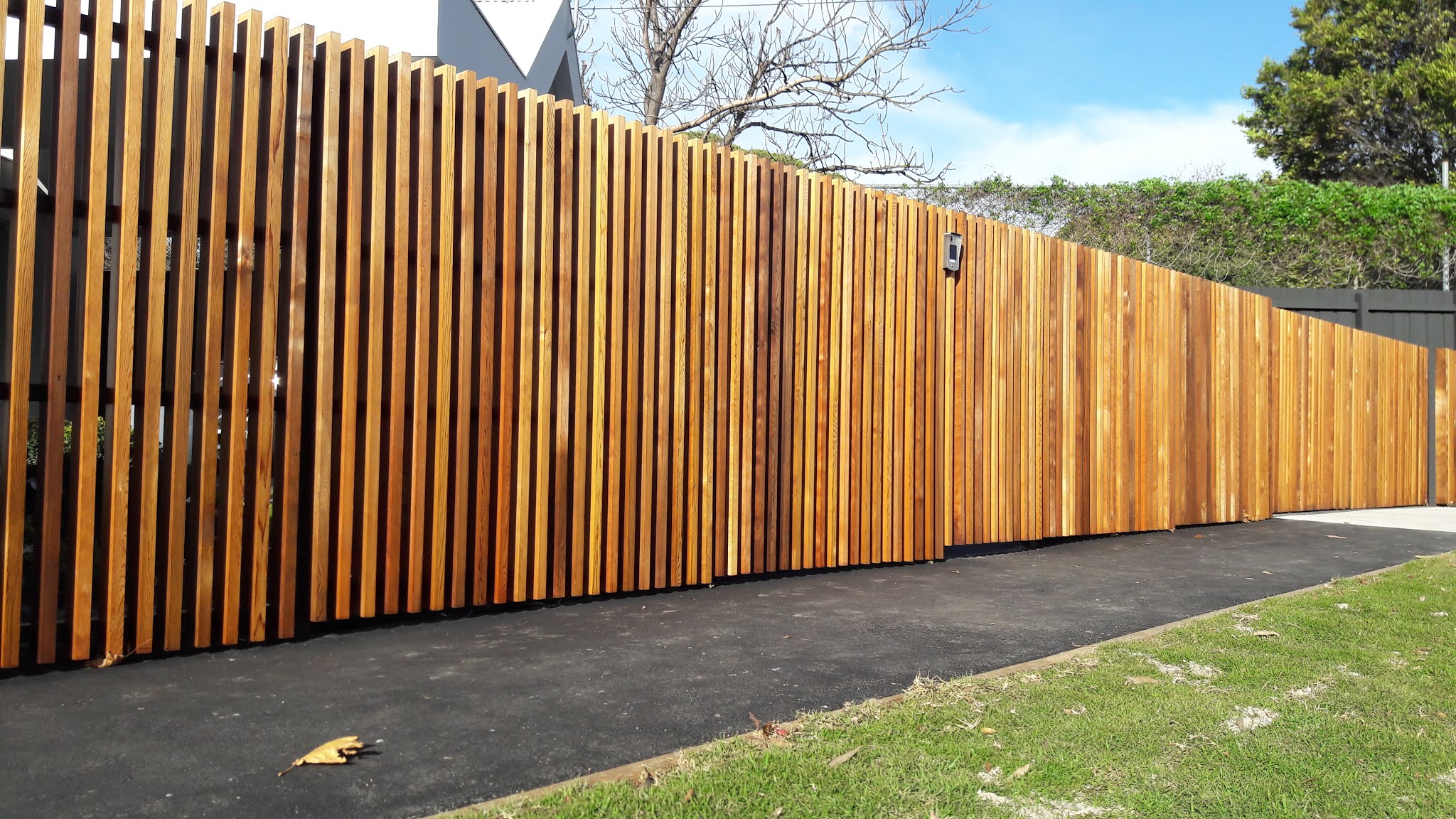 Ironman Fencing: Timber batten fence or gates on Steel frame