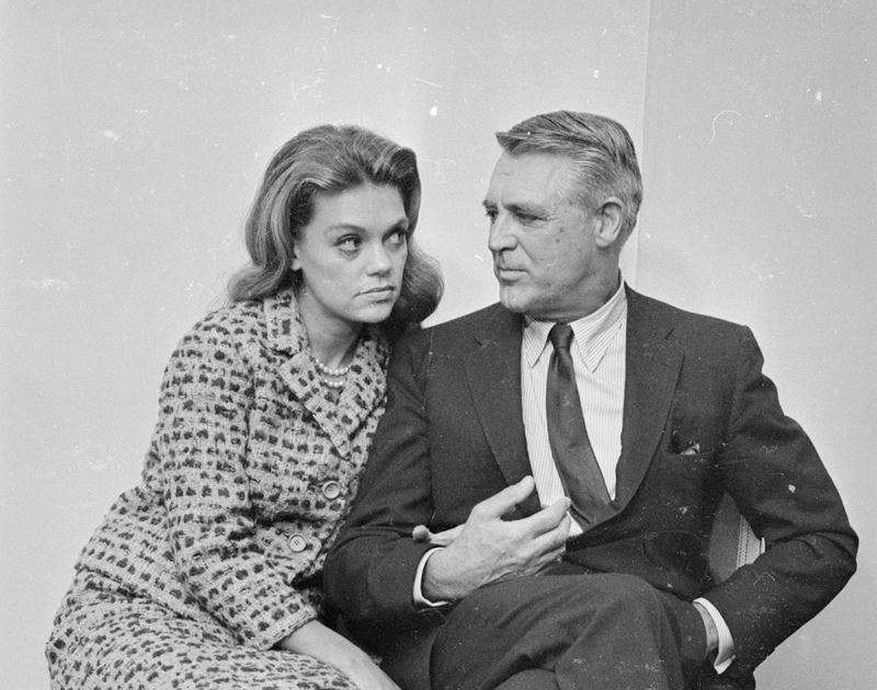 My Life In A Year With Archie...: On This Day...Cary Grant Marries His ...