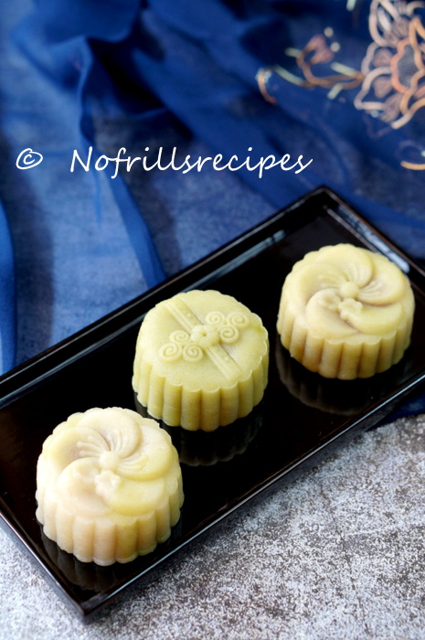 Matcha Snowskin Mooncake ~ 抹茶冰皮月饼