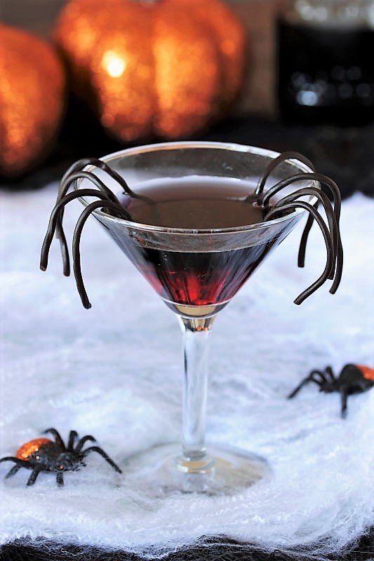 Spider's Kiss Cocktail | The Kitchen is My Playground