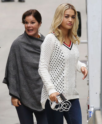 h: June 8th, 2016 - Jamie, Rita, Luke and Marcia on the Set in Vancouver