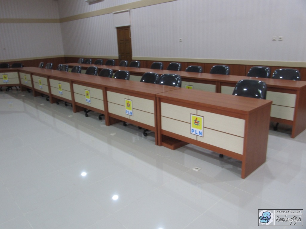 Meja Rapat Kantor Modular - Model Meja Rapat - Model Meja Meeting ...