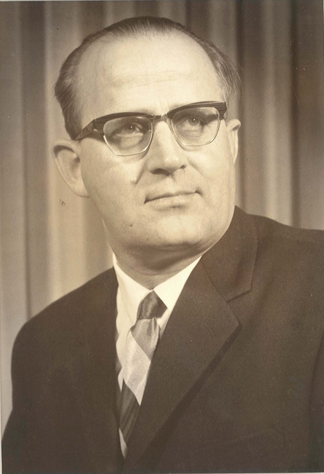 vanpopta.ca: Biography of Jules Taco Van Popta