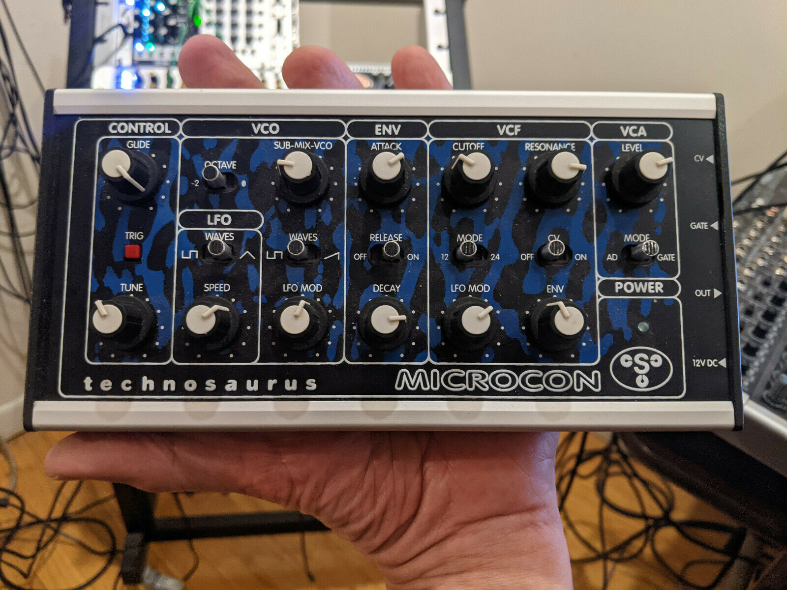 MATRIXSYNTH: TECHNOSAURUS MICROCON - Swiss-Made Micro Analog Mono ...