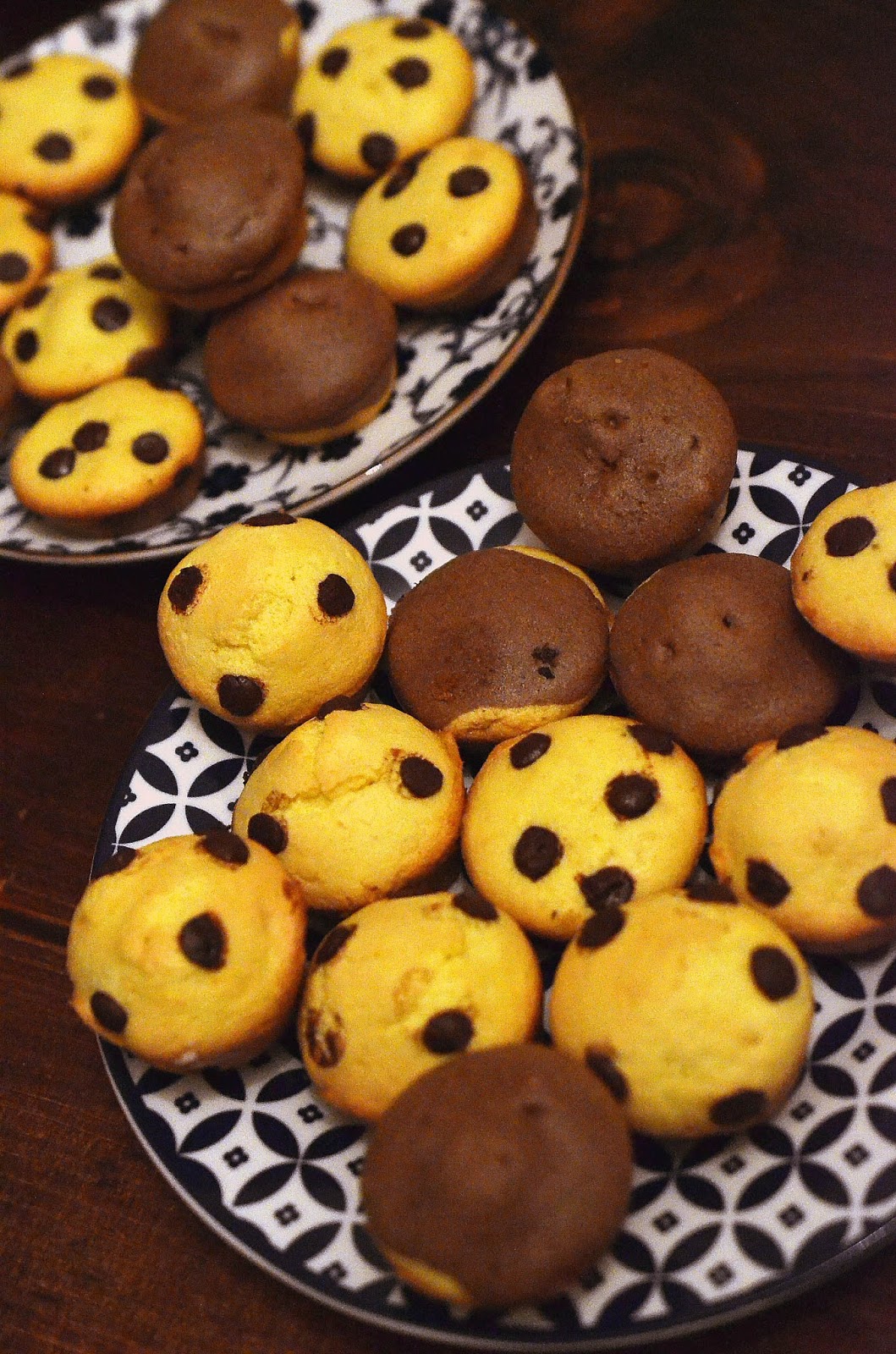 Mini-briose in doua culori – Alexandra’s kitchen