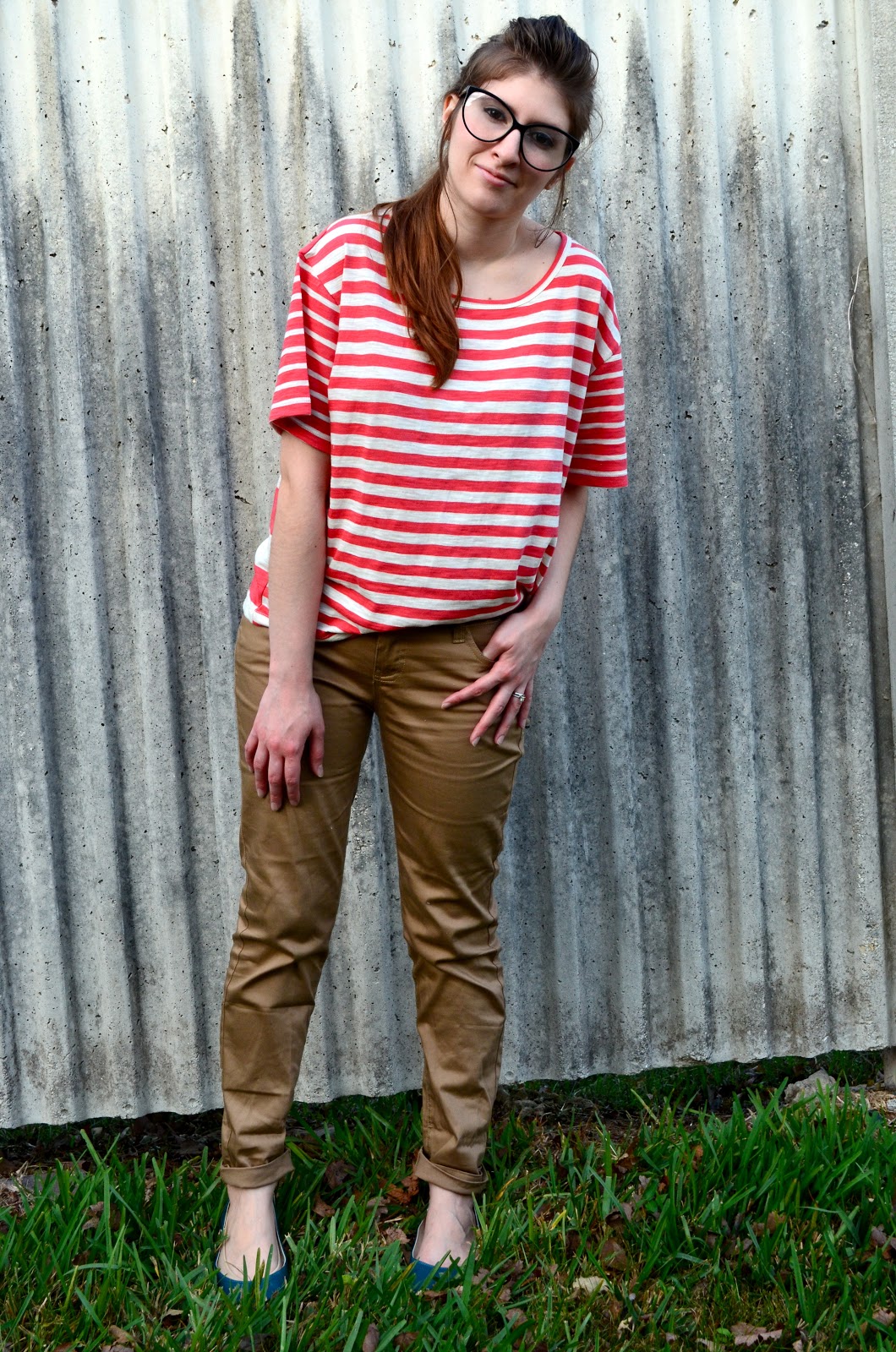 The Blue Curtain: Casual with frames