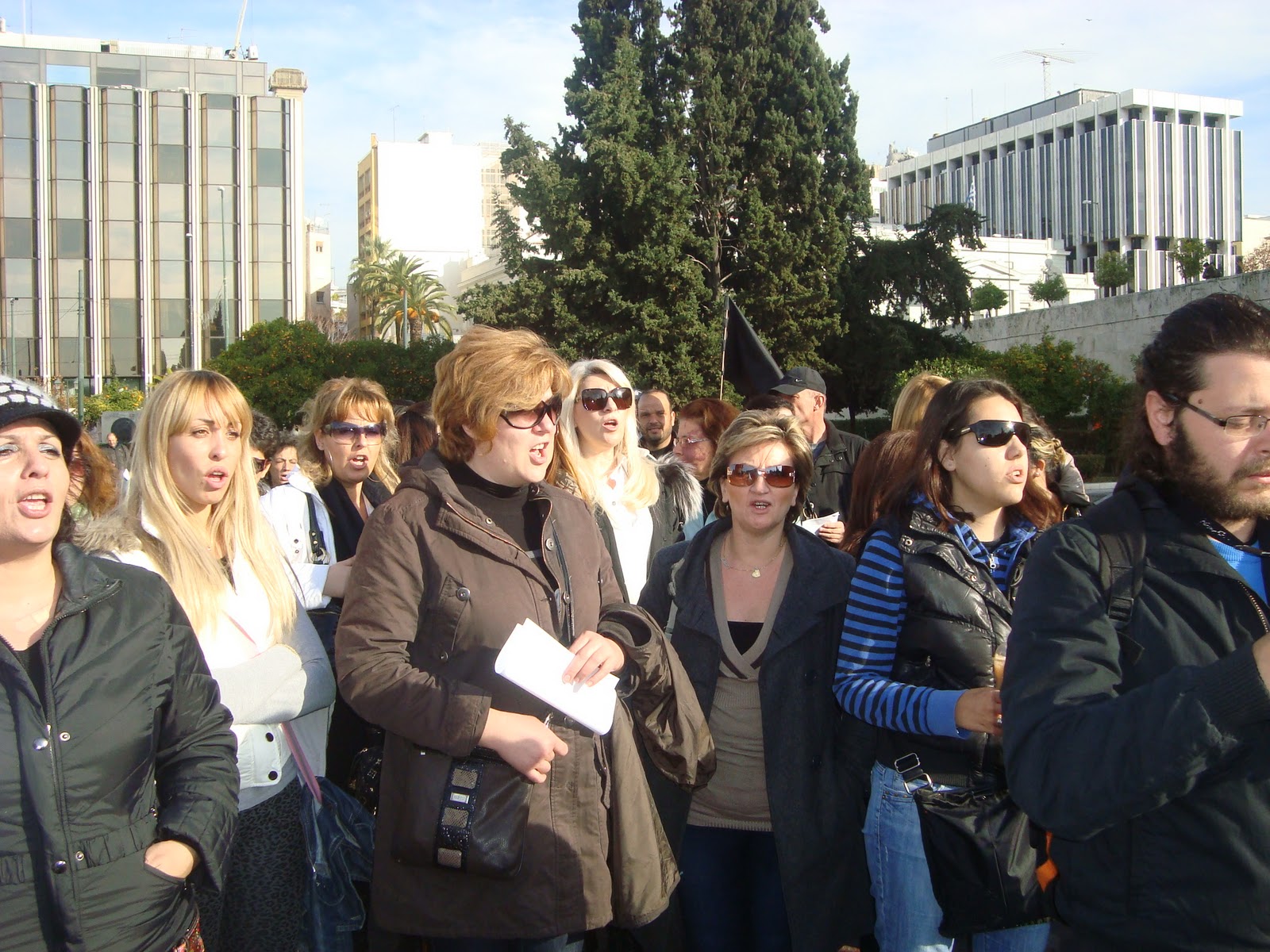 ΒΟΗΘΕΙΑ ΣΤΟ ΣΠΙΤΙ: ΑΘΗΝΑ ΦΩΤΟ ΤΗΣ ΒΟΗΘΕΙΑΣ ΣΤΟ ΣΠΙΤΙ