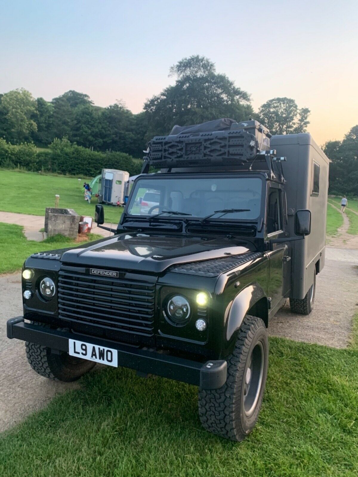 Landrover Defender: Land Rover defender 130 overland camper campervan
