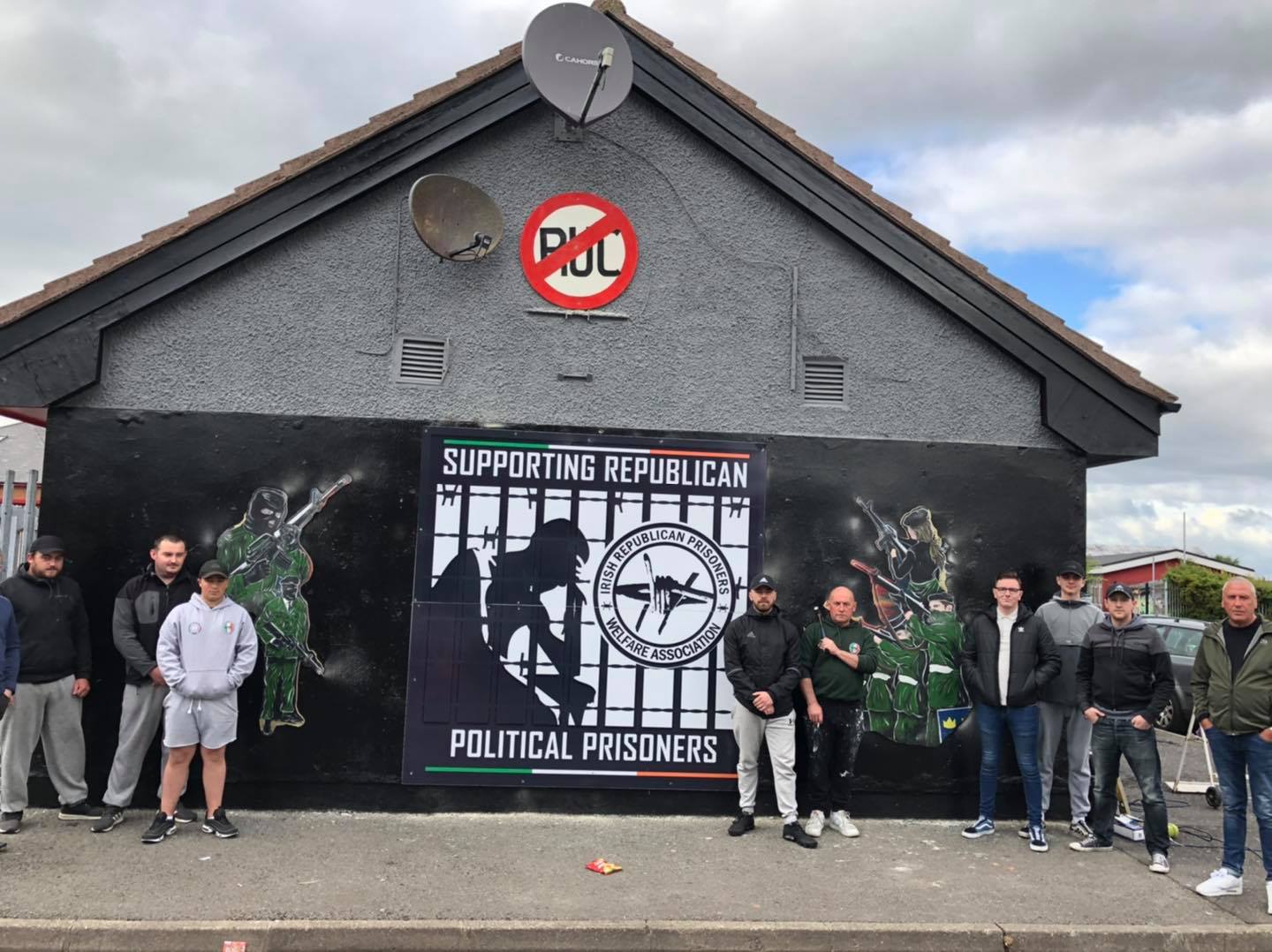 El norte de Irlanda: Nuevo mural de Saoradh - IRPWA en Derry