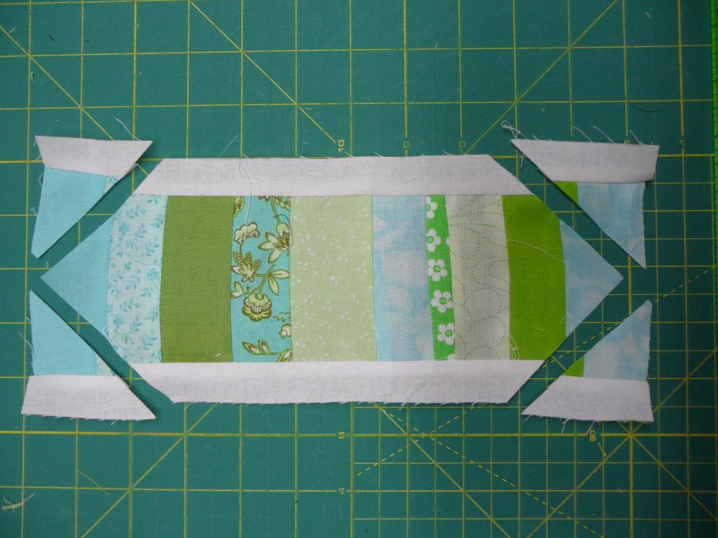 Blueberry Patch: Crossed String Blocks... a tutorial Blueberry Patch: Crossed String Blocks... a tutorial