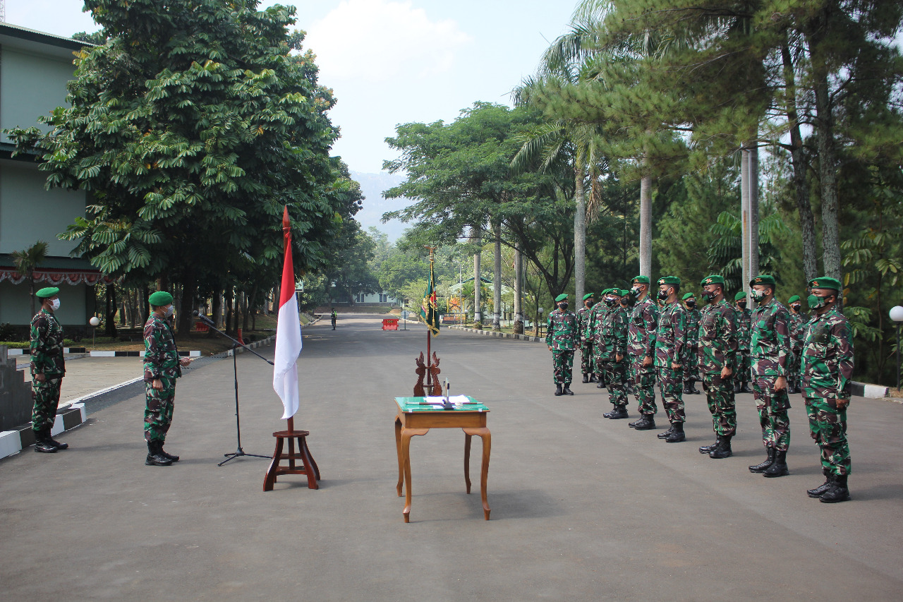 Acara Tradisi Penerimaan Warga Baru Pusdikif - Pusdikif