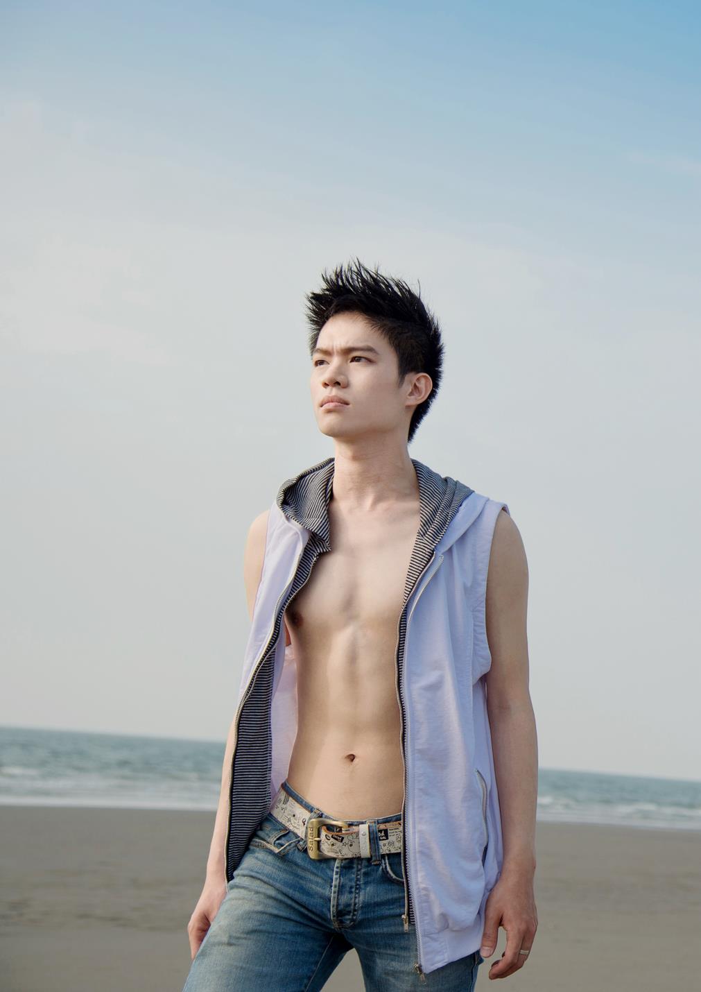 HOT MALE MODELS: Blue Man 33