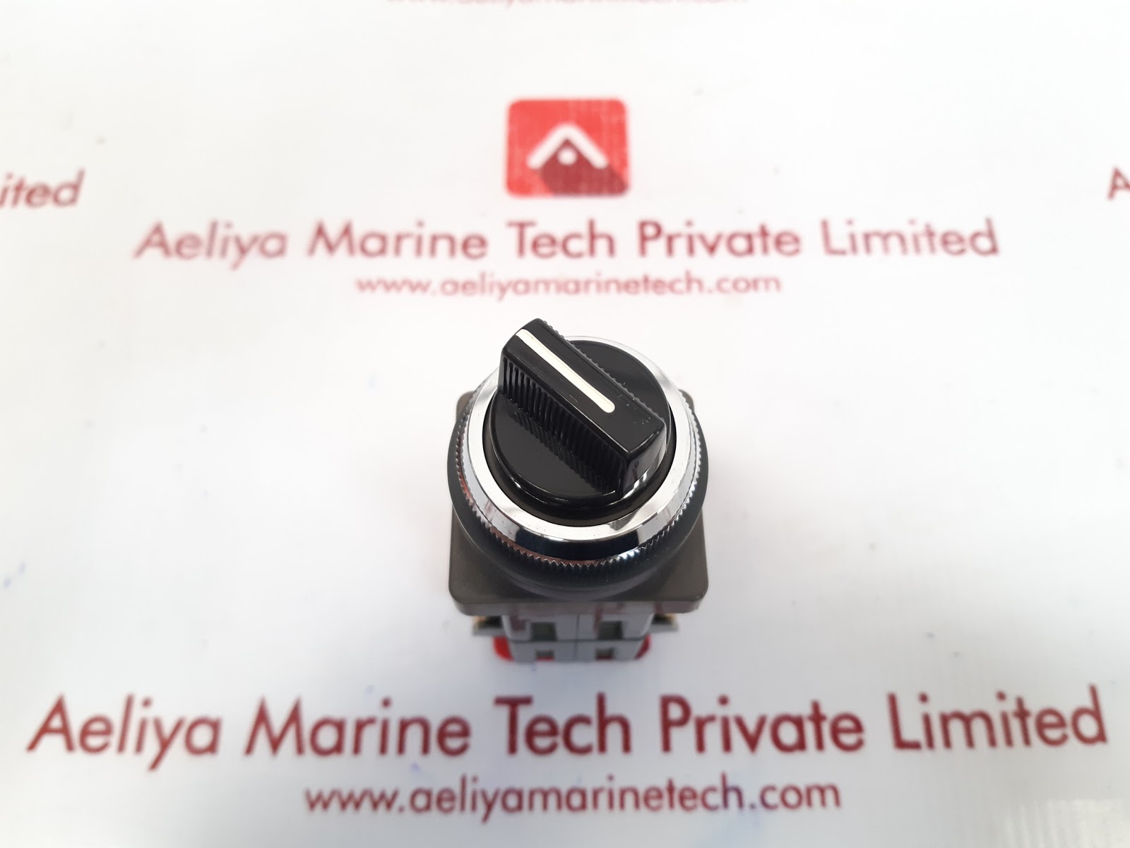 IDEC CONTROL UNIT 16220W - Aeliya Marine