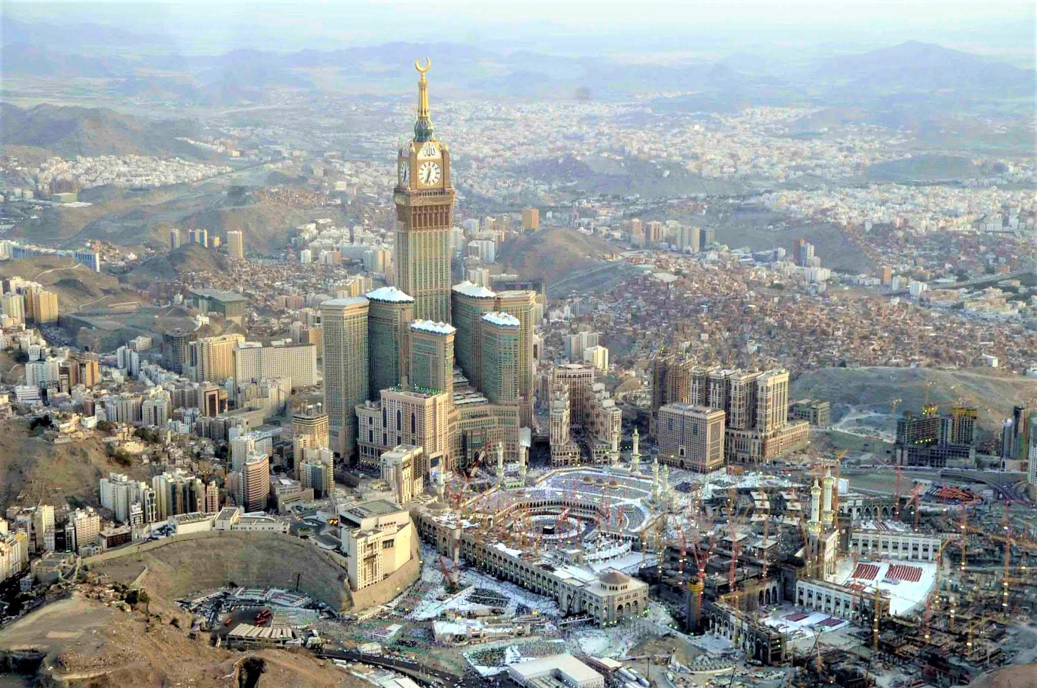 Fieggentrio: Abraj Al Bait-toren - Mekka