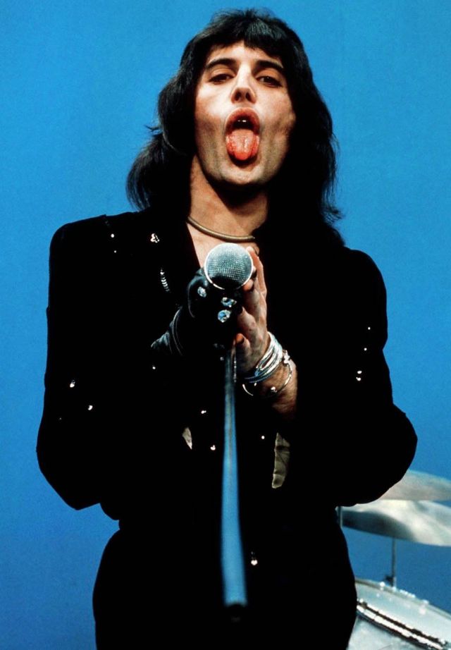 40 Fabulous Vintage Photographs of a Young Freddie Mercury in the 1970s ~ Vintage Everyday