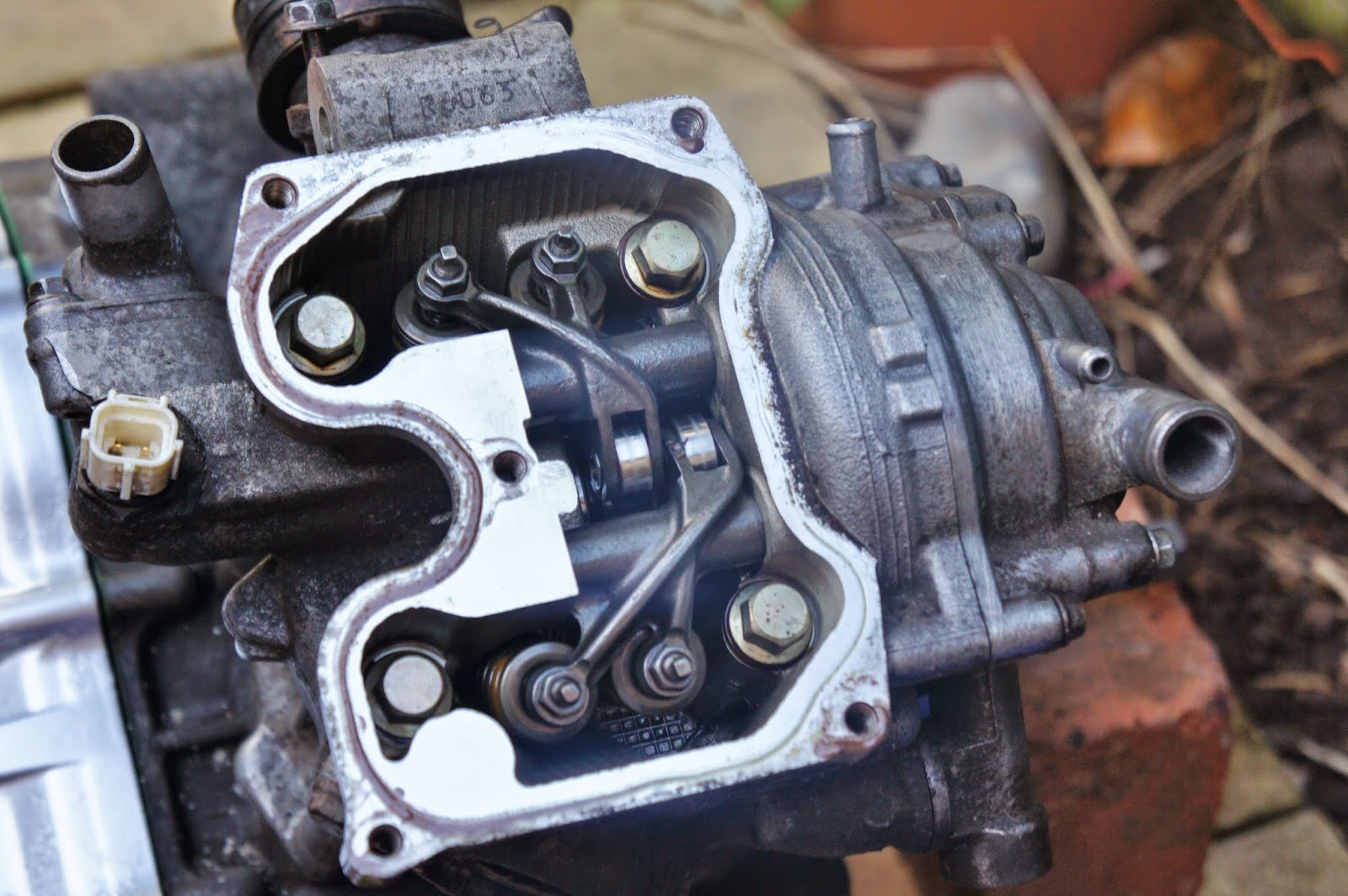 Yamaha YZF-R125 Owners Blog : Yamaha YZF R125 top end barrel cylinder ...