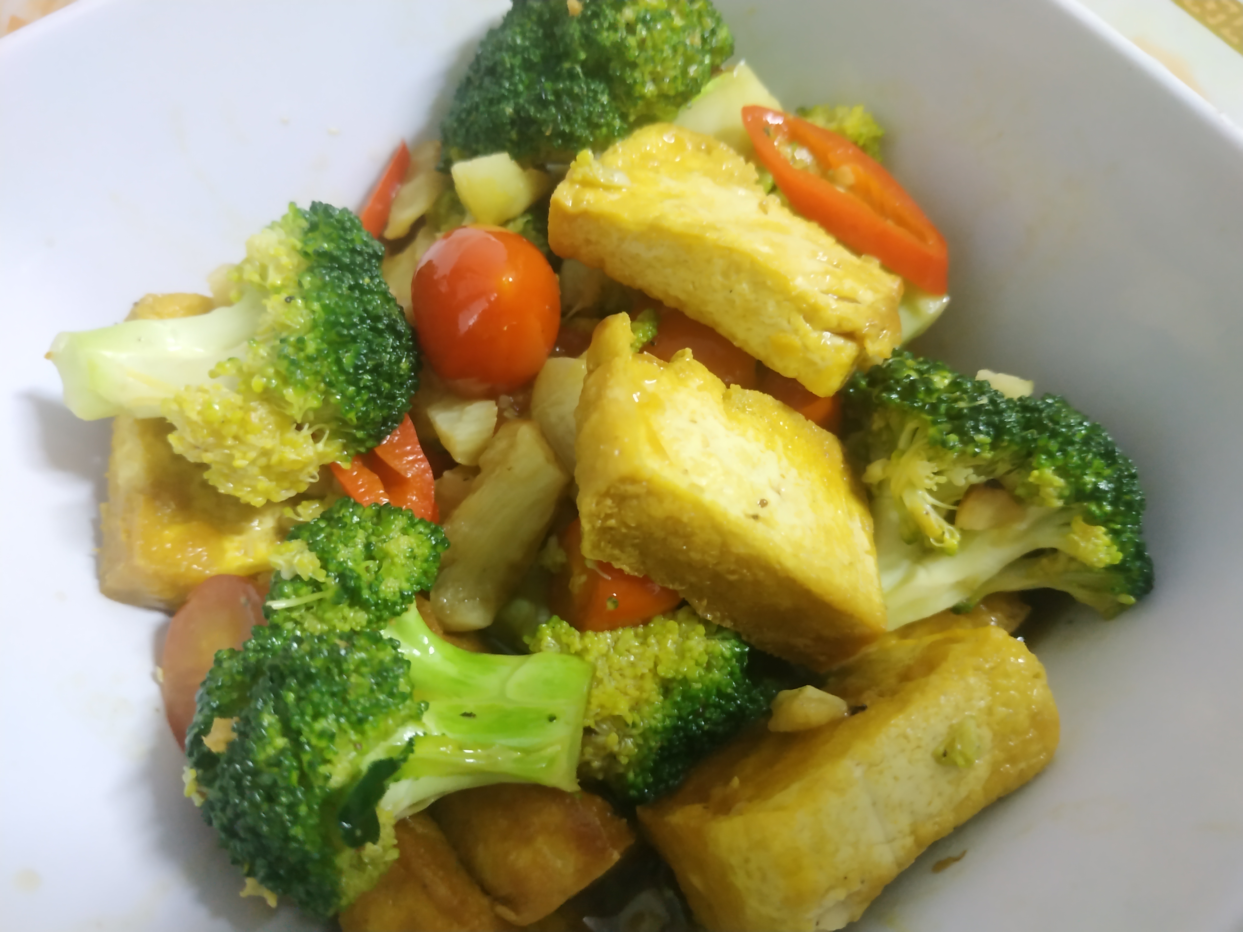 MASAK mudah-mudah je..: BROKOLI GORENG TAUHU