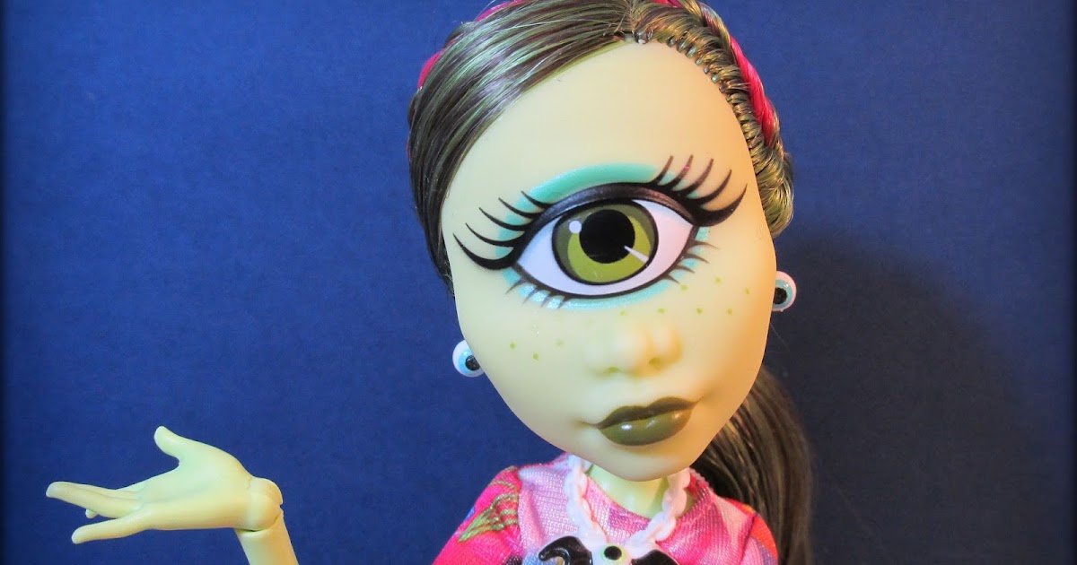 Doll review: Iris Clops I Love Fashion