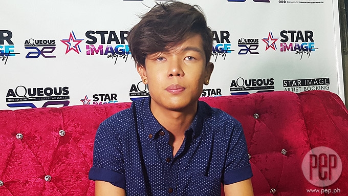 The crowd walked away as Xander Ford starts to perform on stage