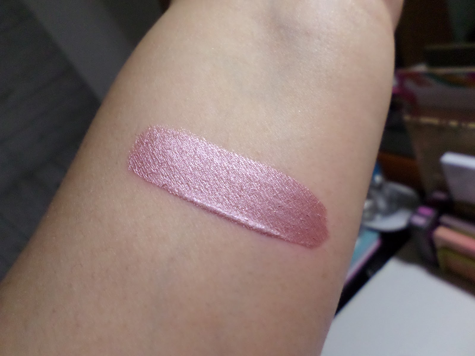 Lique Cosmetics: Matte And Metallic Liquid Lipstick Review | Ivey and Marc