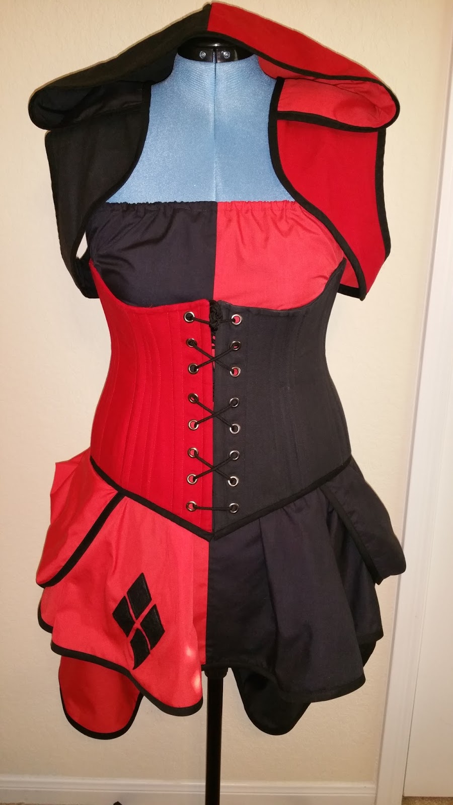 Danielle Sews: Simplicity 1091 - Harley Quinn Corset