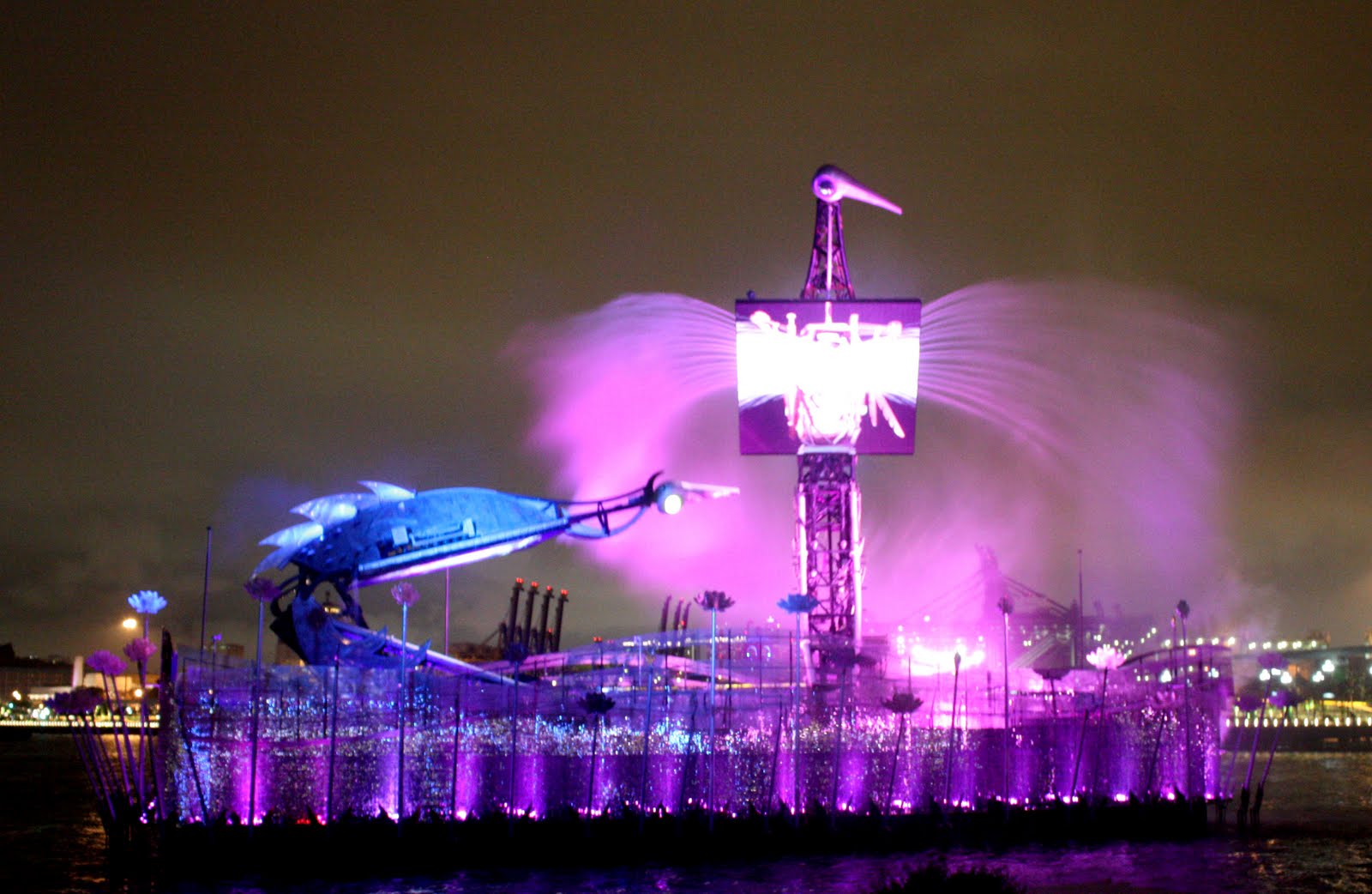 Traveling ala Panda: Crane Dance: World Class "FREE" Attraction