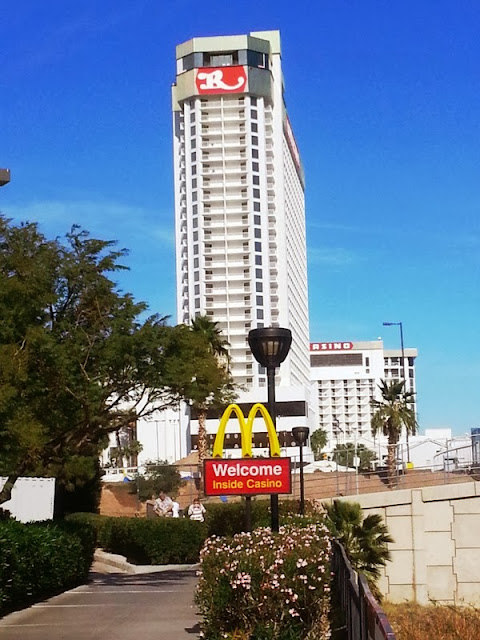 Laughlin Buzz: Riverside Riverwalk