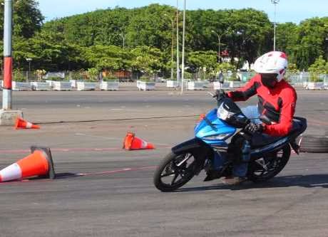New Honda Revo FI, Body Lebih Ramping dan Sporty - Suka Roda Dua
