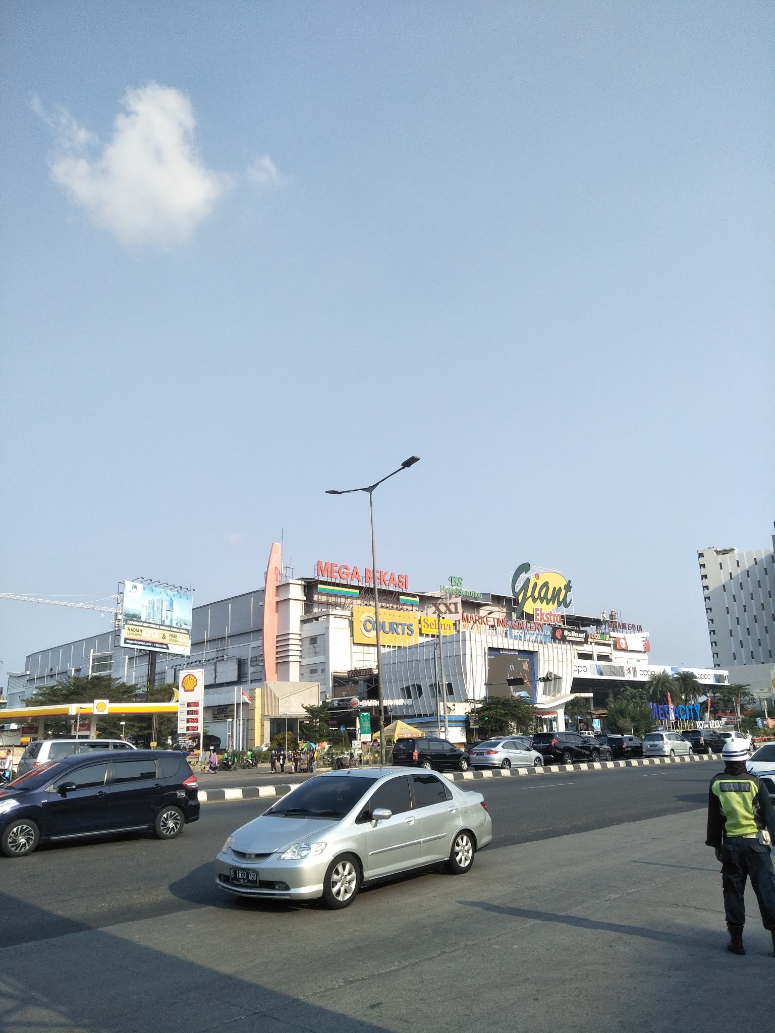 Mal di Bekasi: Mega Bekasi Hypermall ~ Tulisan Brilian Lucky