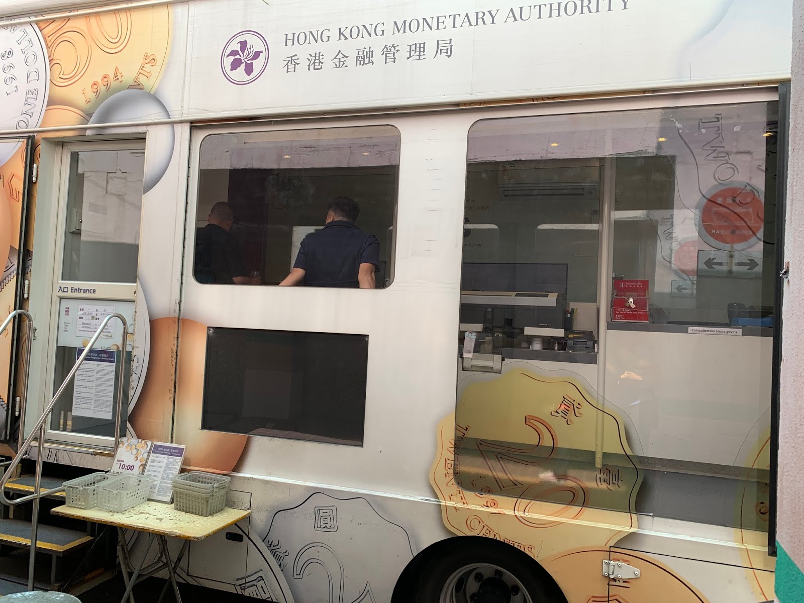 Derek's Car Album * Derek 照相館: HK Monetary Authority - HINO COIN CART ...