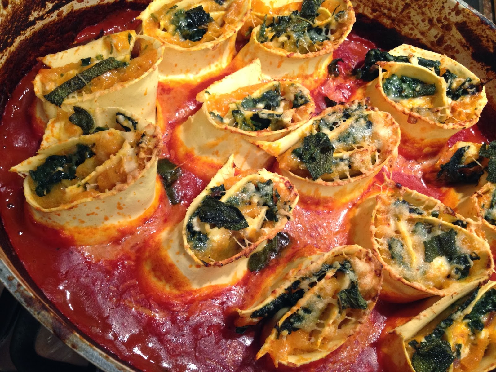 Mrs Bishop's Bakes and Banter: Rotolo Recipe... a vegetarian recipe ...