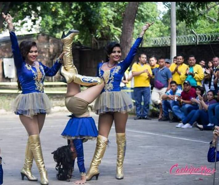 Demasiadas Noches: Cachiporristas (El Salvador)