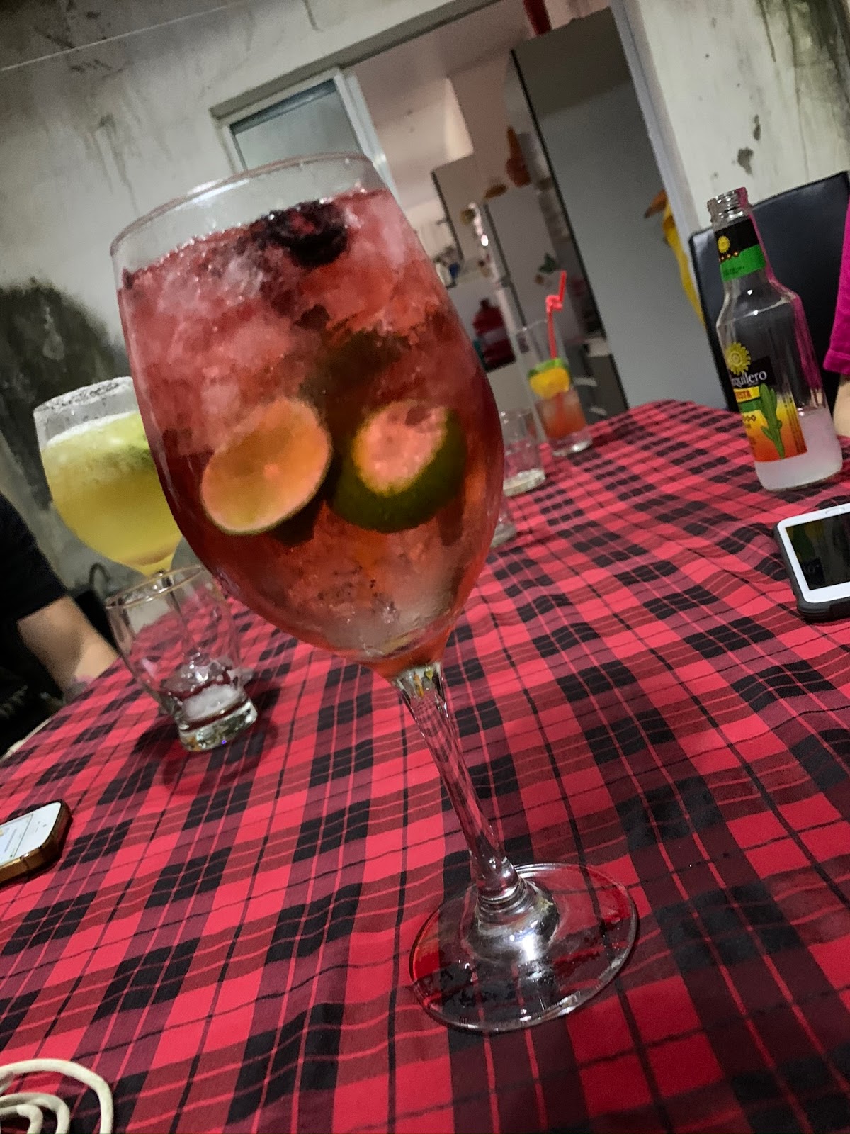 LA FEST DRINKS: LA FEST DRINKS - LIVE