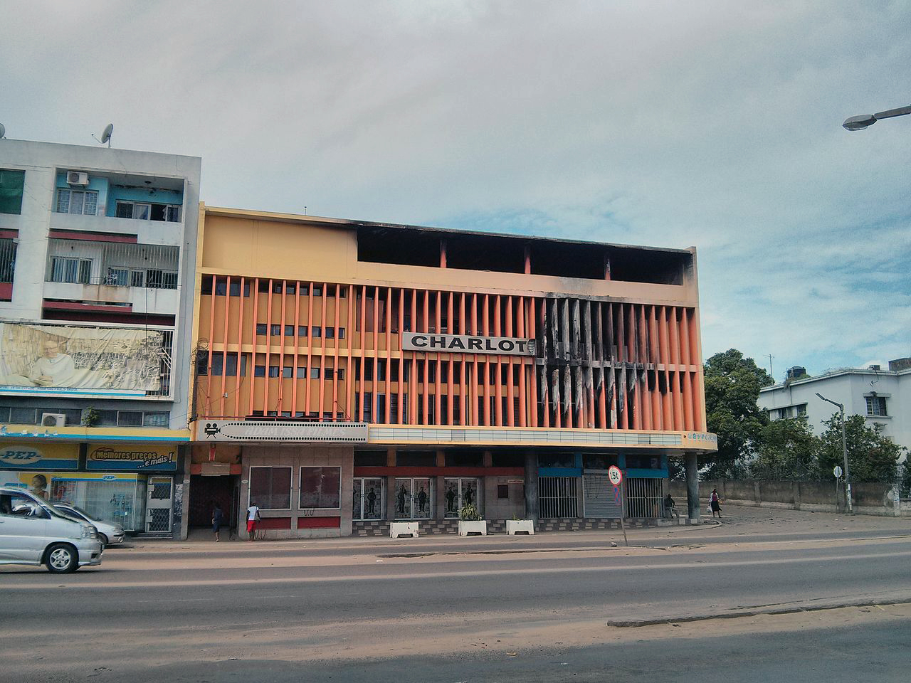 Cinema Infante (depois Charlot) em Lourenço Marques (actual Maputo) dos ...
