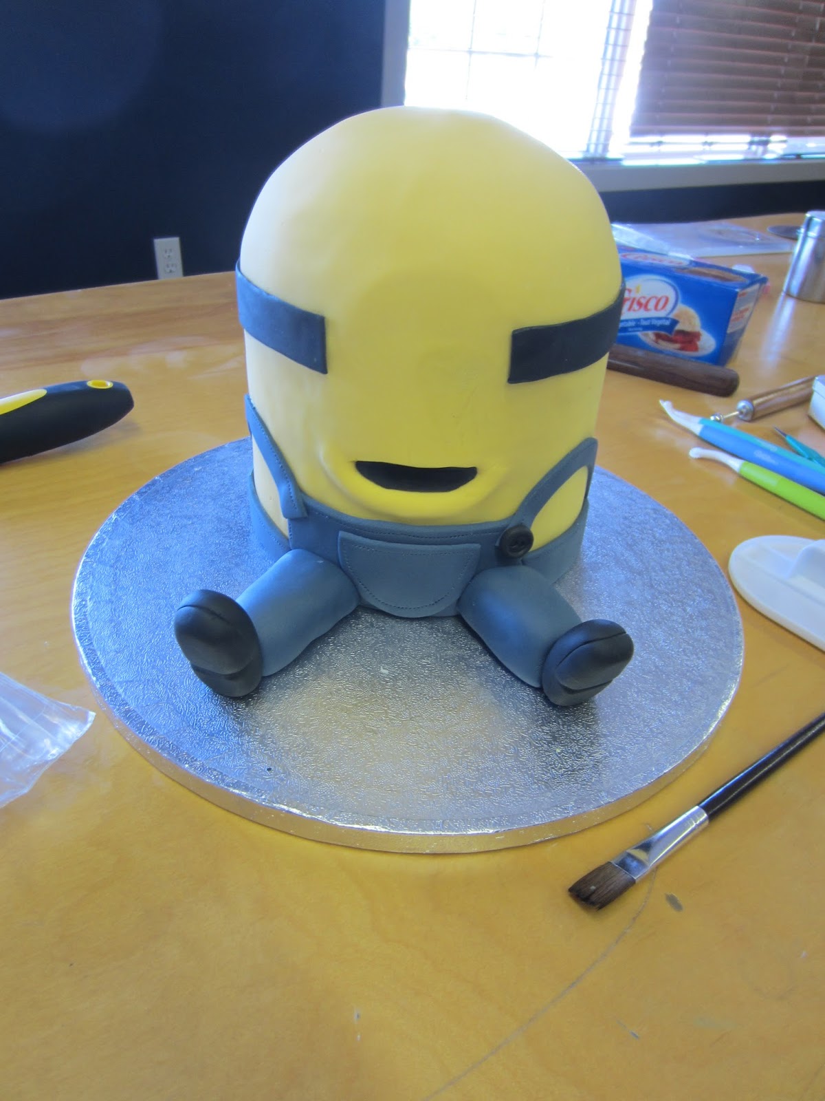 Sugar Sweet Cake Company: Meet Rick...A Minion Cake Tutorial