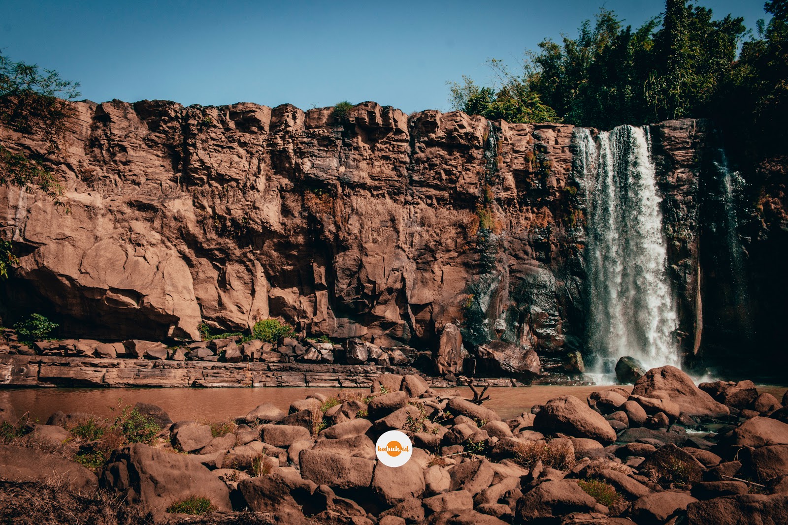 Curug Awang - Pesona Air Terjun dengan lebar terpanjang di kawasan ...
