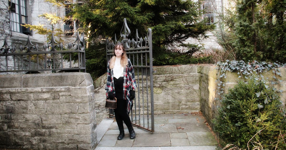 The Lovely Red Fox: A Secret Garden