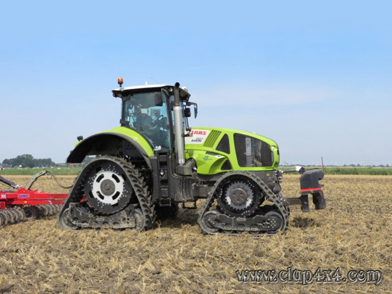 Tractors - Farm Machinery: Claas Axion 950 Soucy Track